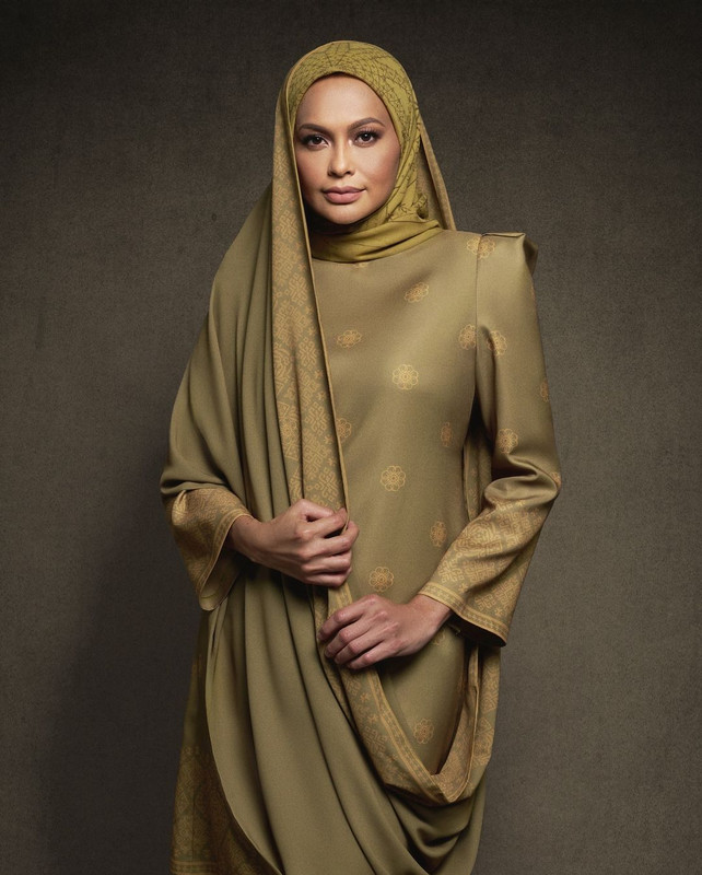 Rizman Ruzaini Perkenal ‘The Malaya’ Busana Rasmi Kontinjen Malaysia Ke ...