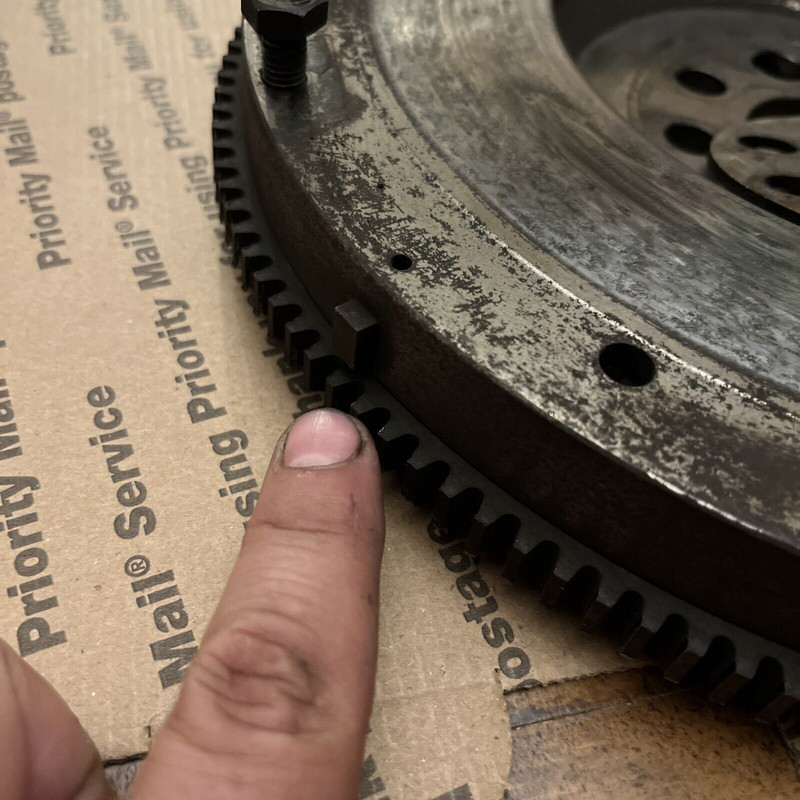 BMW 325e Flywheel with reference pin — Postimages