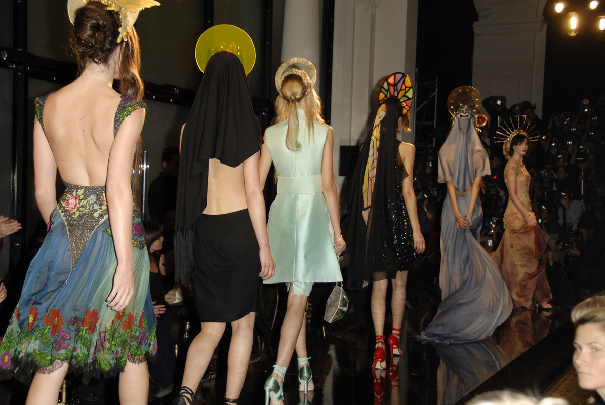 Jean Paul Gaultier Spring 2007 j Bqgz FUKLZ x — Postimages