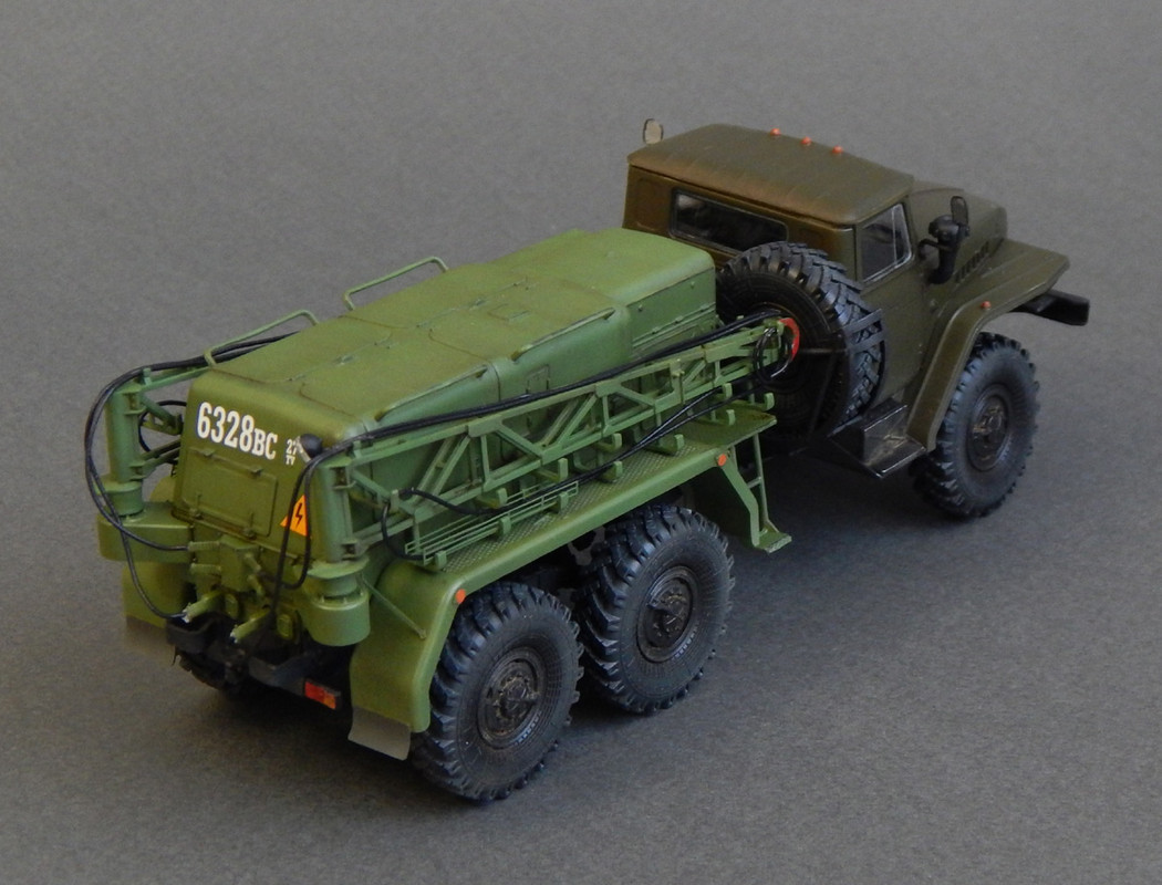 1/48 Kitty Hawk APA-5D, Ural-4320 - Non-LSP Works - Large Scale Planes