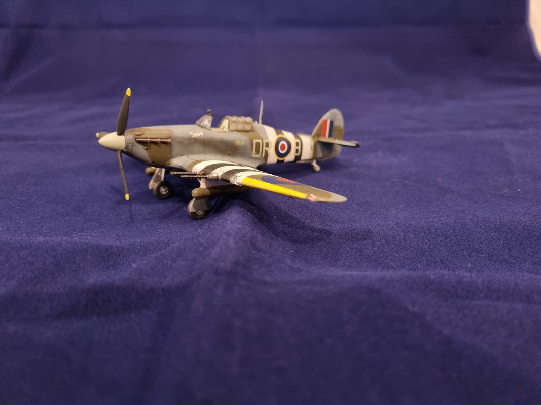 1:72 Hawker Hurricane Mk.IIc, 1697 Air Dispatch Letter Flight, RAF ...