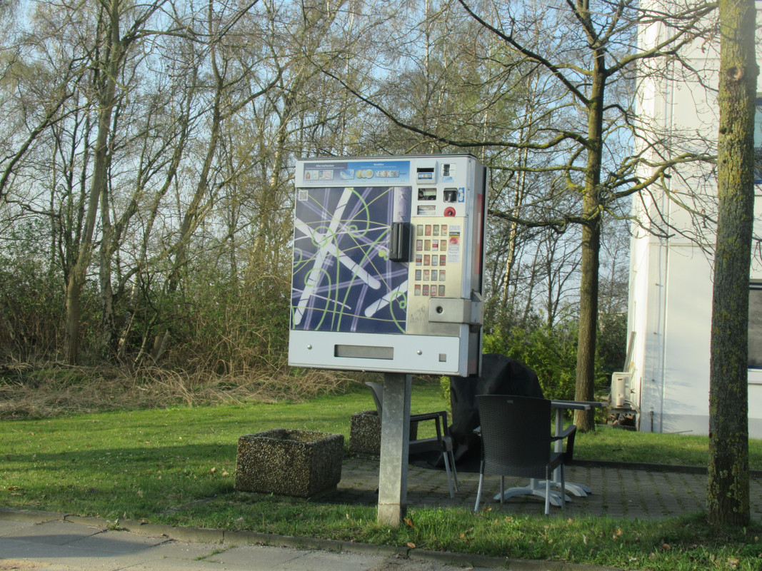 093 1 — Postimages