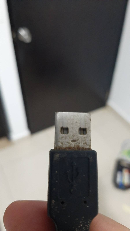 I connected an old rusted USB cable to my laptop by mistake. Can that ...