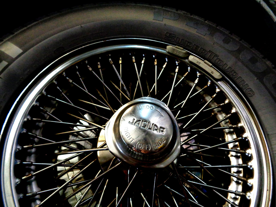 JAGUAR E TYPE V12 EA2207 Bd3 — Postimages