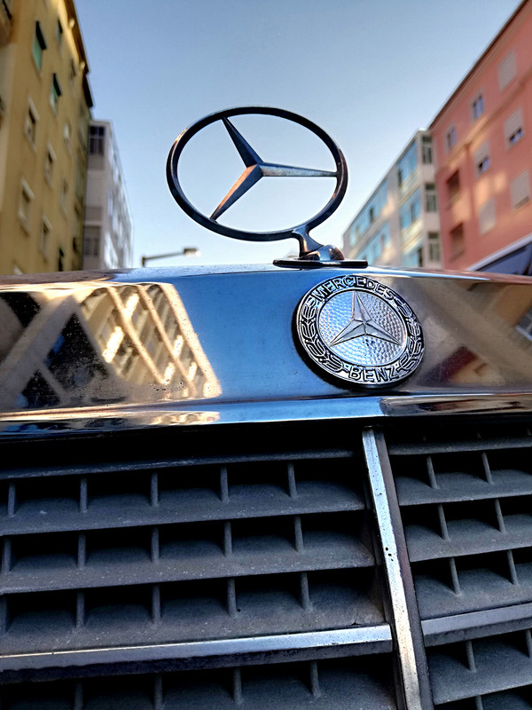 MERC W126 LX2405 BD1 — Postimages