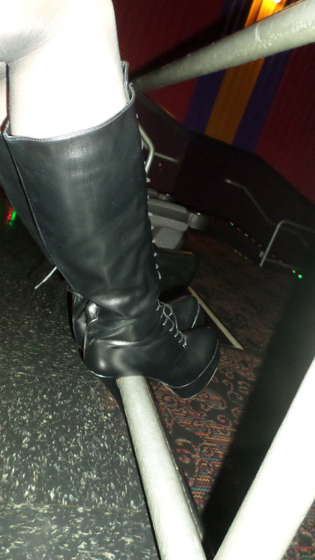 Boot Season 1 — Postimages