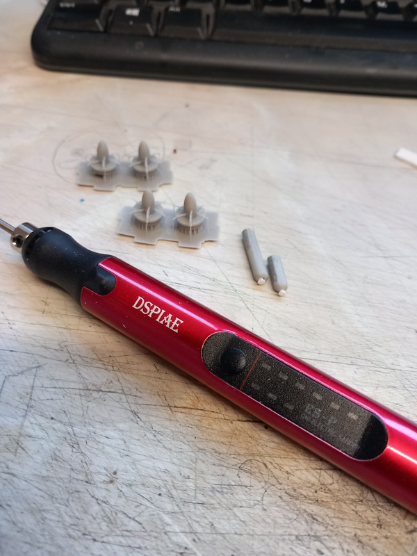 Some Canberras with Frog's B(I)8 and two Photorecce in progress - Page ...