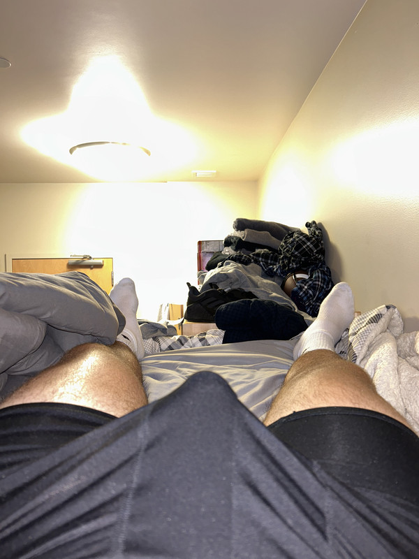 My first post did pretty well, here’s one with better underwear : r/Bulges