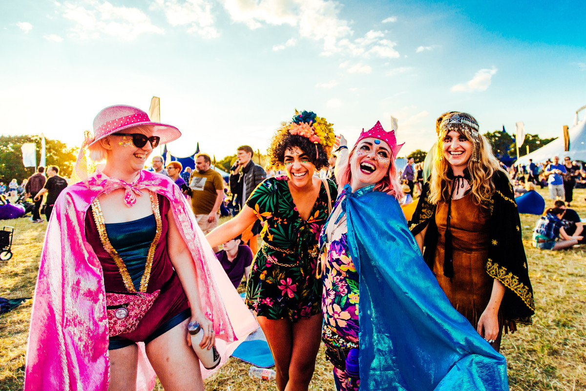 Music festivals: a guide to going in a group