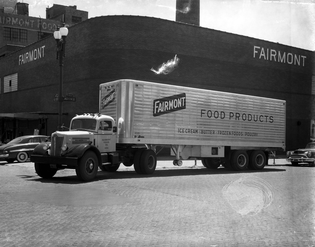 White '53 4 WC Fairmont Foods Omaha Nebraska '54 plate — Postimages