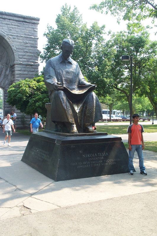 Tesla statue at Niagara Falls — Postimages