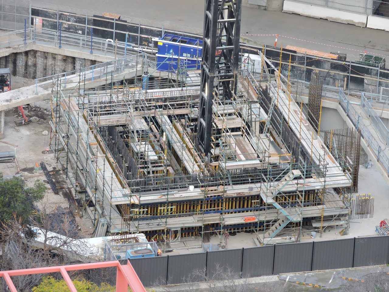 SOUTHBANK > The Queensbridge Building - 84-88 Queensbridge St > 209m ...