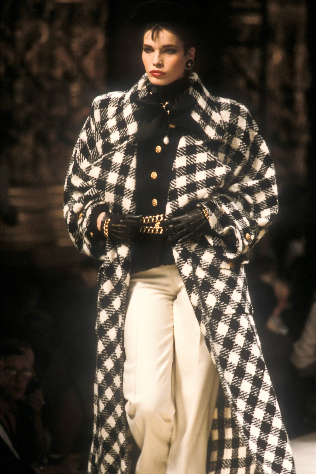Fashion Classic: CHANEL Haute Couture Fall/Winter 1984 | Lipstick Alley