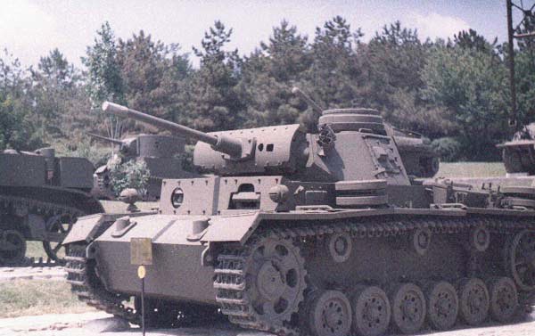 Panzer III et Panzer IV allemands en service en Turquie