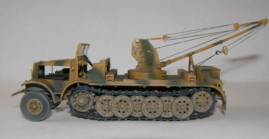 Trumpeter FAMO SdKfz 9/1 late with crane - Missing-Lynx