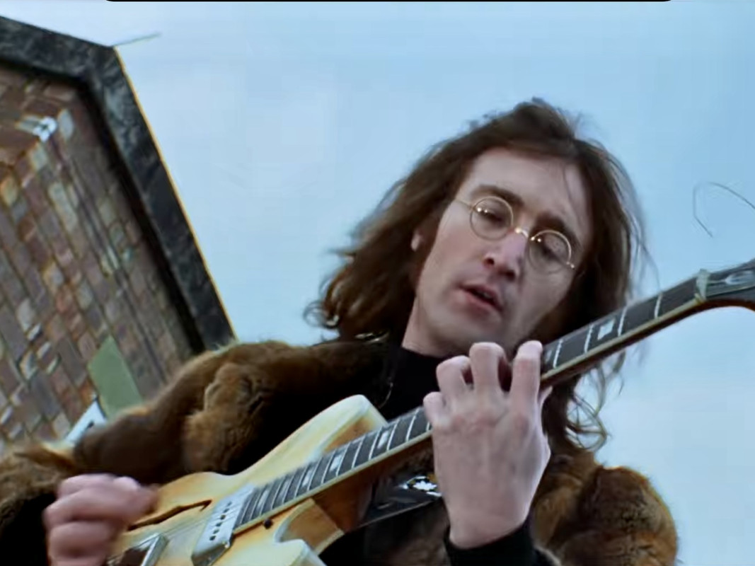 John playing Get Back in rooftop concert. : r/JohnLennon
