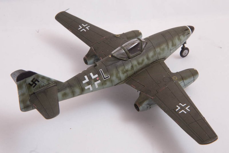 1/72 - Revell - ME 262 (Part of a combat set - Part 2) - Ready for ...