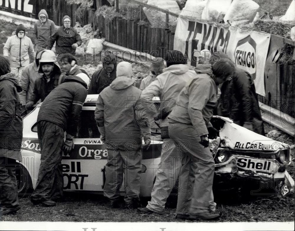 DIVINA GALICA CRASHES at brands 1975 — Postimages