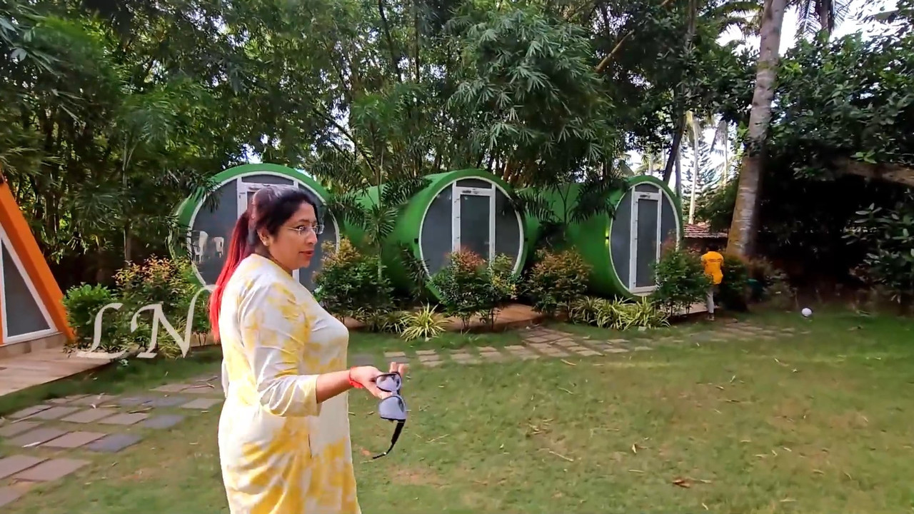 Lekshmi nair Navel slips in yellow saree and shar boobs and ass mp4 snapshot 00 45 783 — Postimages