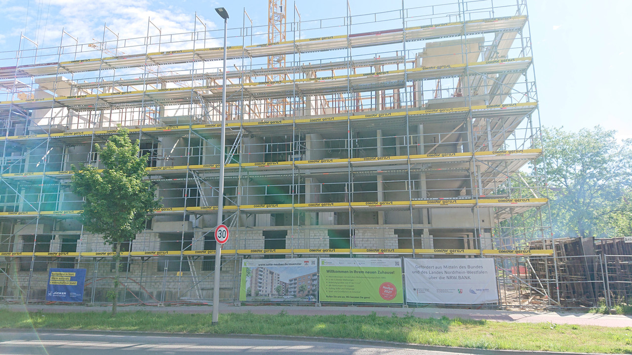 DSC 3221 — Postimages