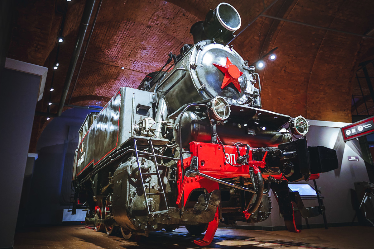 La locomotive ФД20 ou FD20