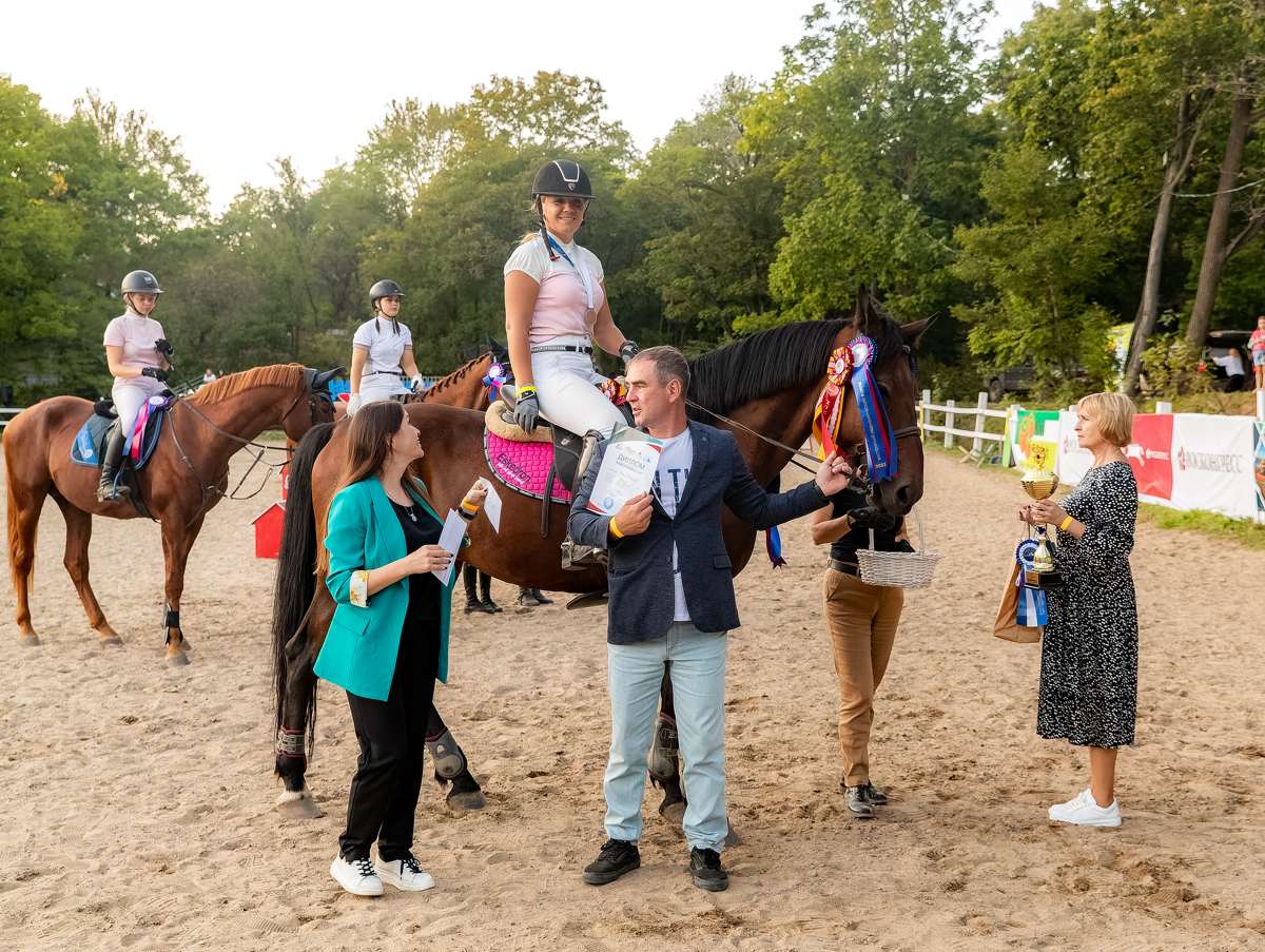 1649 CR2 — Postimages