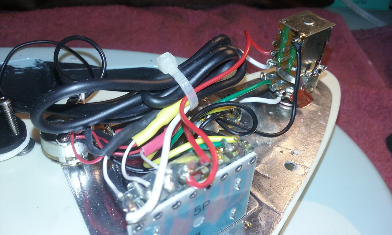 7 sound Strat with master volume and master tone | GuitarNutz 2