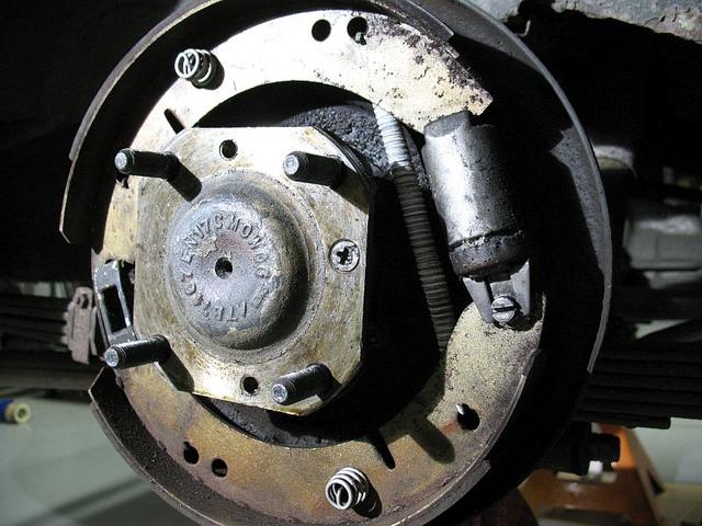 [Solved] Rear brake shoes : MG Magnette Forum : The MG Experience