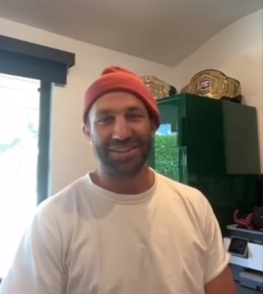 Media - Luke Rockhold:"I beat Mike Perry in real boxing match ...