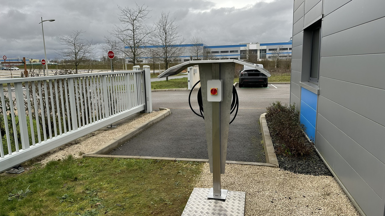 E5 A7 DA6 C 4 A92 4 CED 9 A7 E 1 F173 E08 EA3 F — Postimages