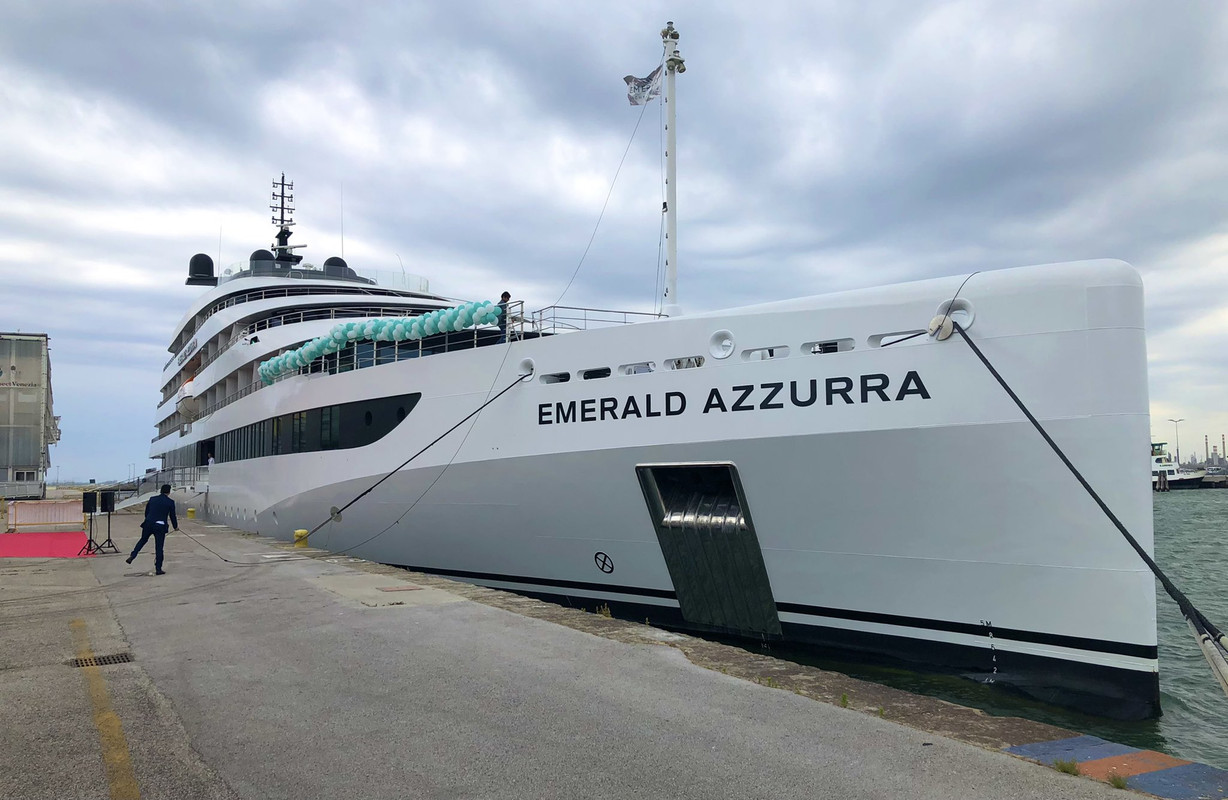 ea1 FT2z HZv Xs AAc XWd — Postimages