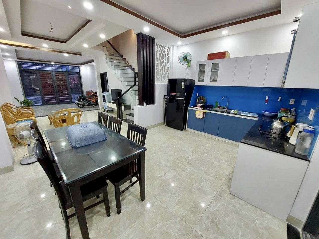 D685 E855 21 E3 4 D8 B 98 BB 80819 C6 E14 C2 — Postimages