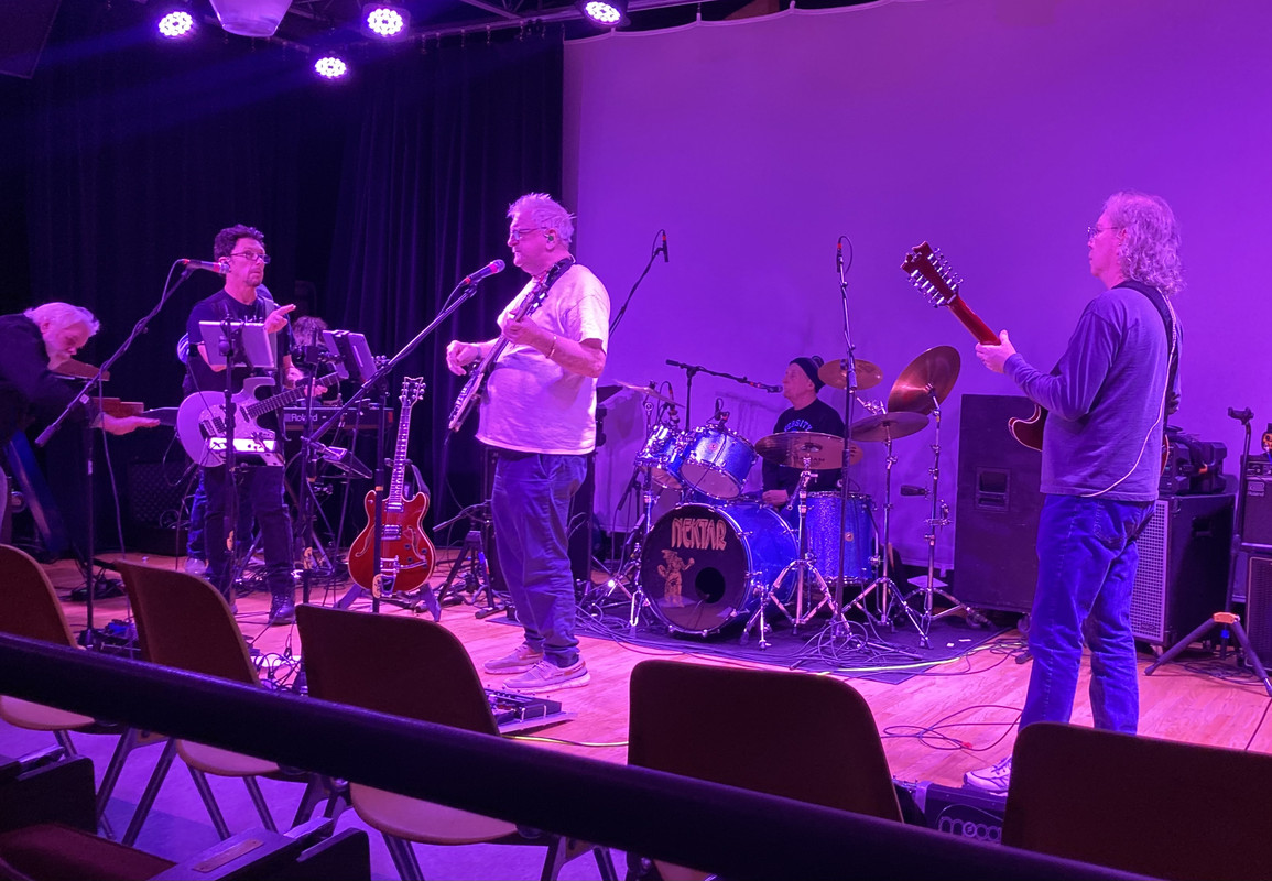 RIP Ron Howden, drummer for Nektar | Steve Hoffman Music Forums