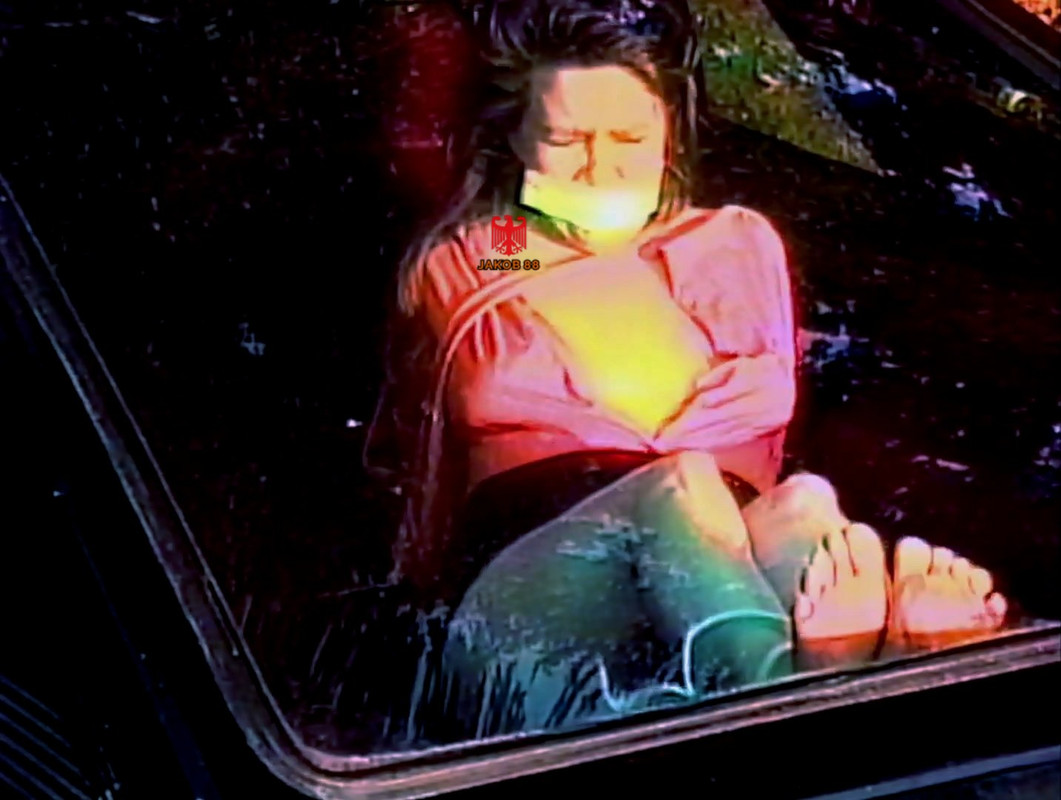 Clancy Mc Cauley 10 Hung Jury 1994 — Postimages