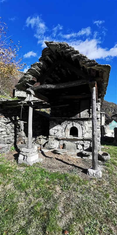 CALASCA CASTIGLIONE: LA VIA DEL PANE