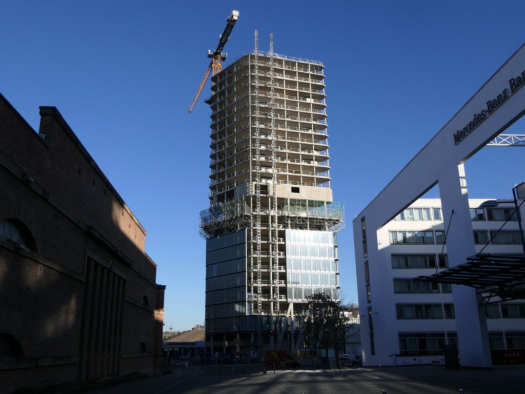 STUTTGART | Porsche Design Tower | 90m | 25 fl | T/O | SkyscraperCity Forum