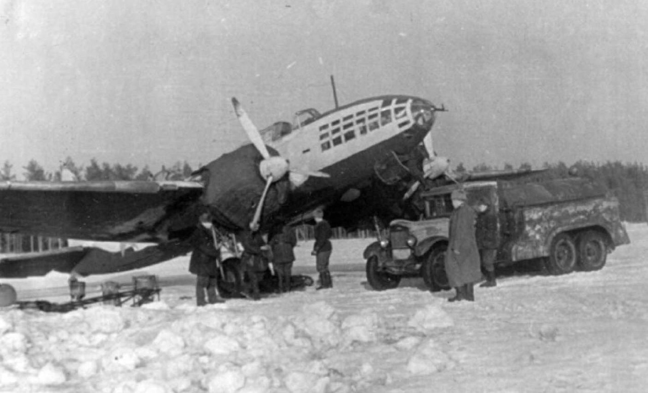 BZ 35 in faded winter camo refuells Il 4 — Postimages