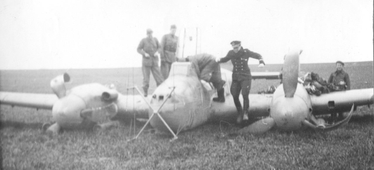 Me 110 G-4 Engine Flame Dampers - Aviation Discussion & Research ...