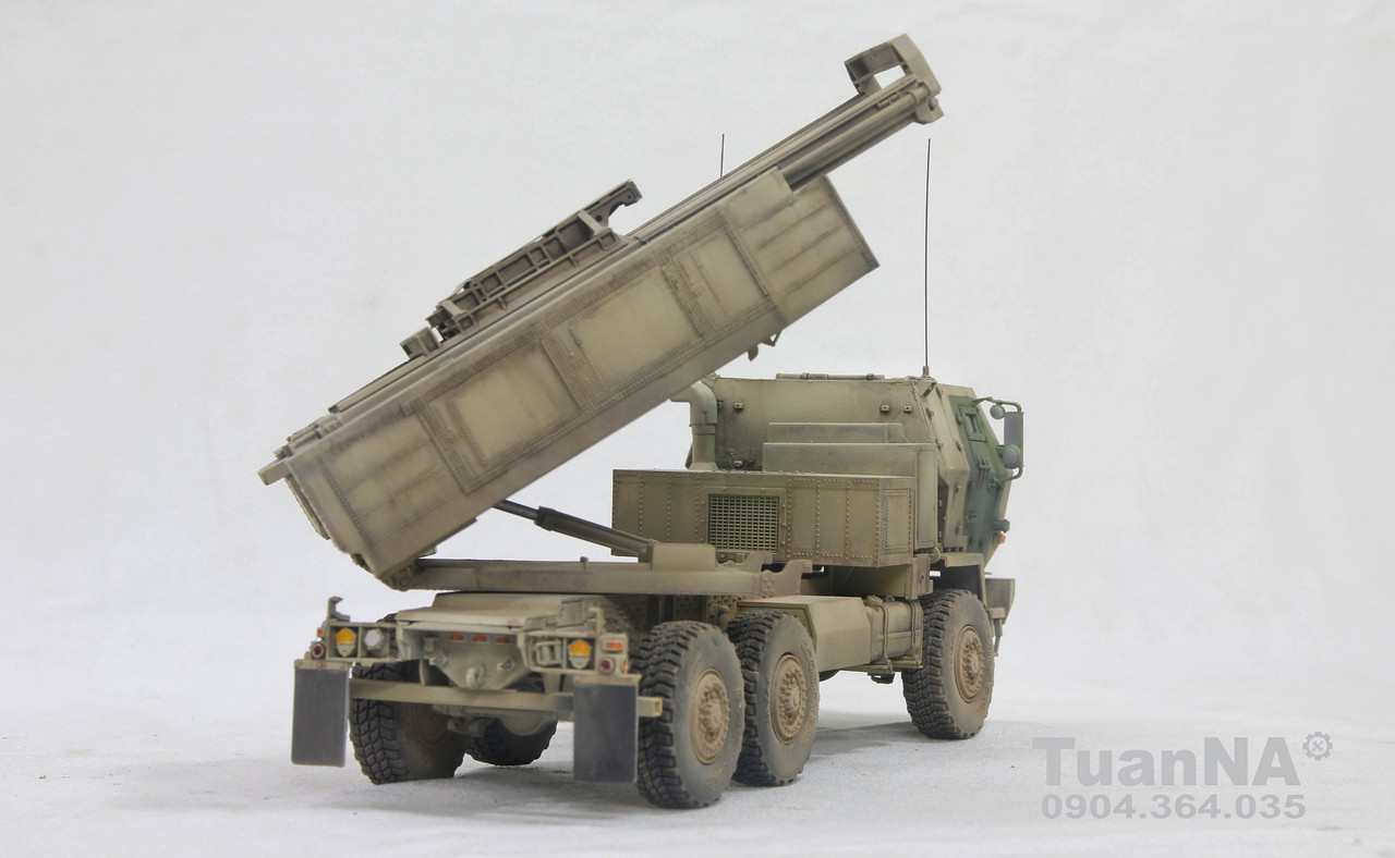 1/35 M-142 High Mobility Artillery Rocket System (HIMARS) - Ready for ...