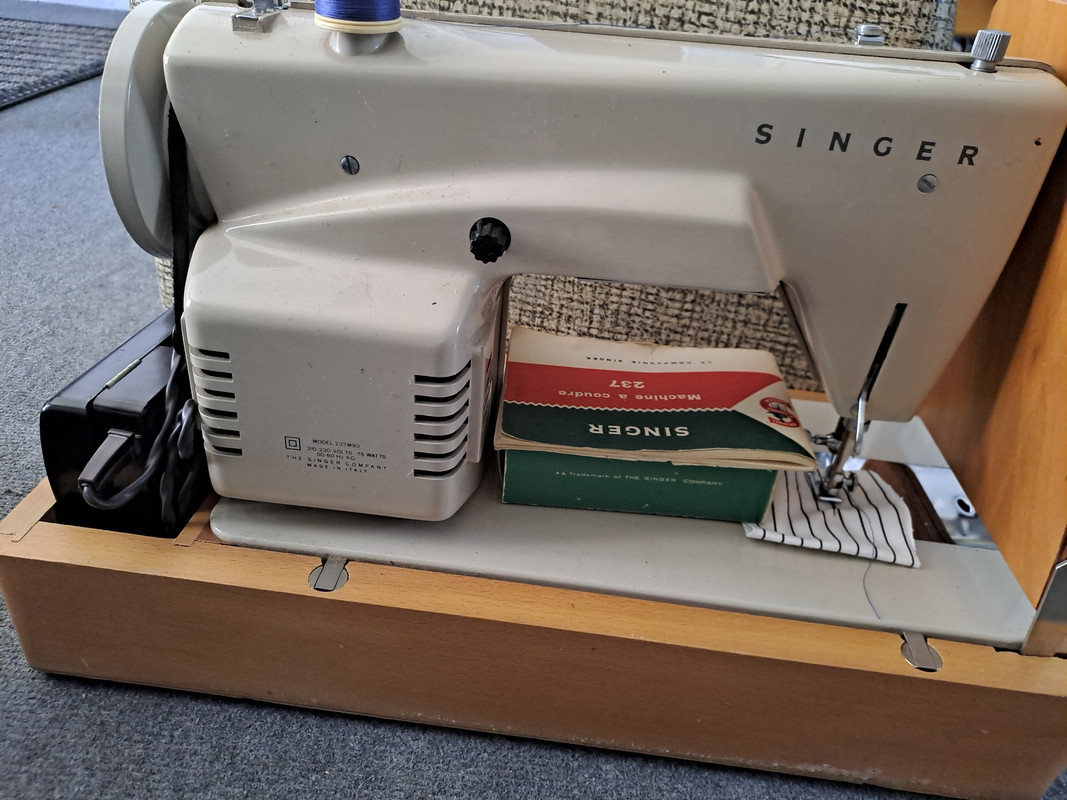 Singer 237 M uncommon - Quiltingboard Forums