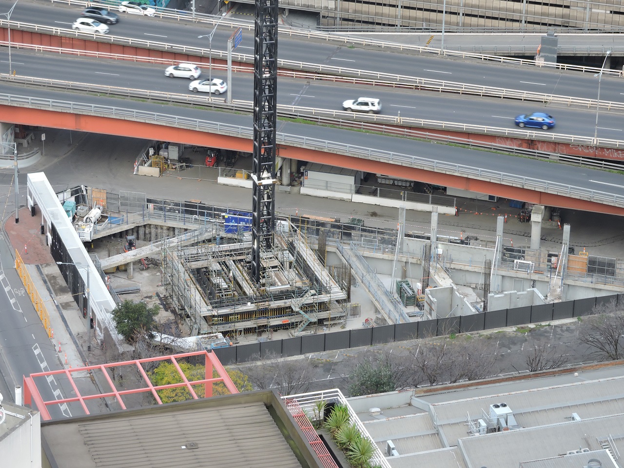 SOUTHBANK > The Queensbridge Building - 84-88 Queensbridge St > 209m ...