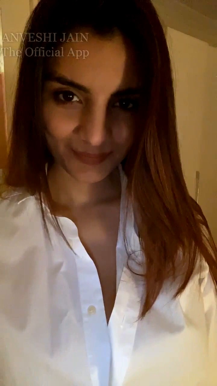 Anveshi Jain Live mp4 0022 — Postimages