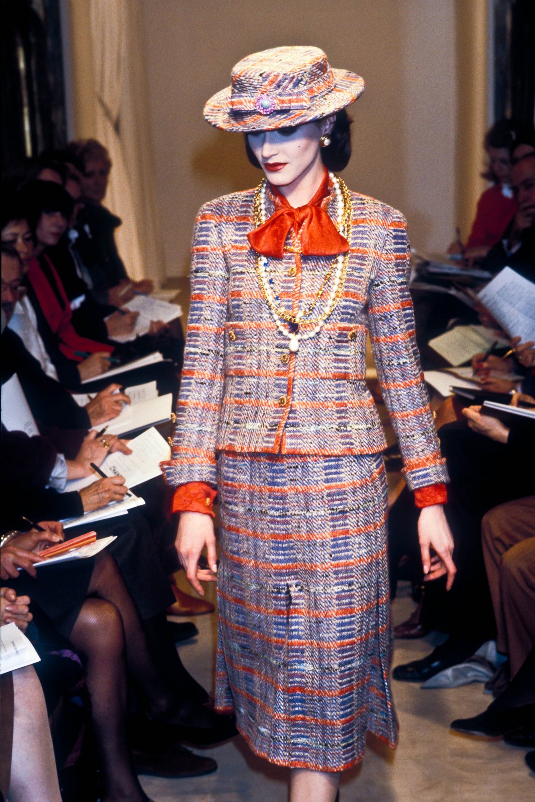 Fashion Classic: CHANEL Haute Couture Fall/Winter 1982 | Lipstick Alley