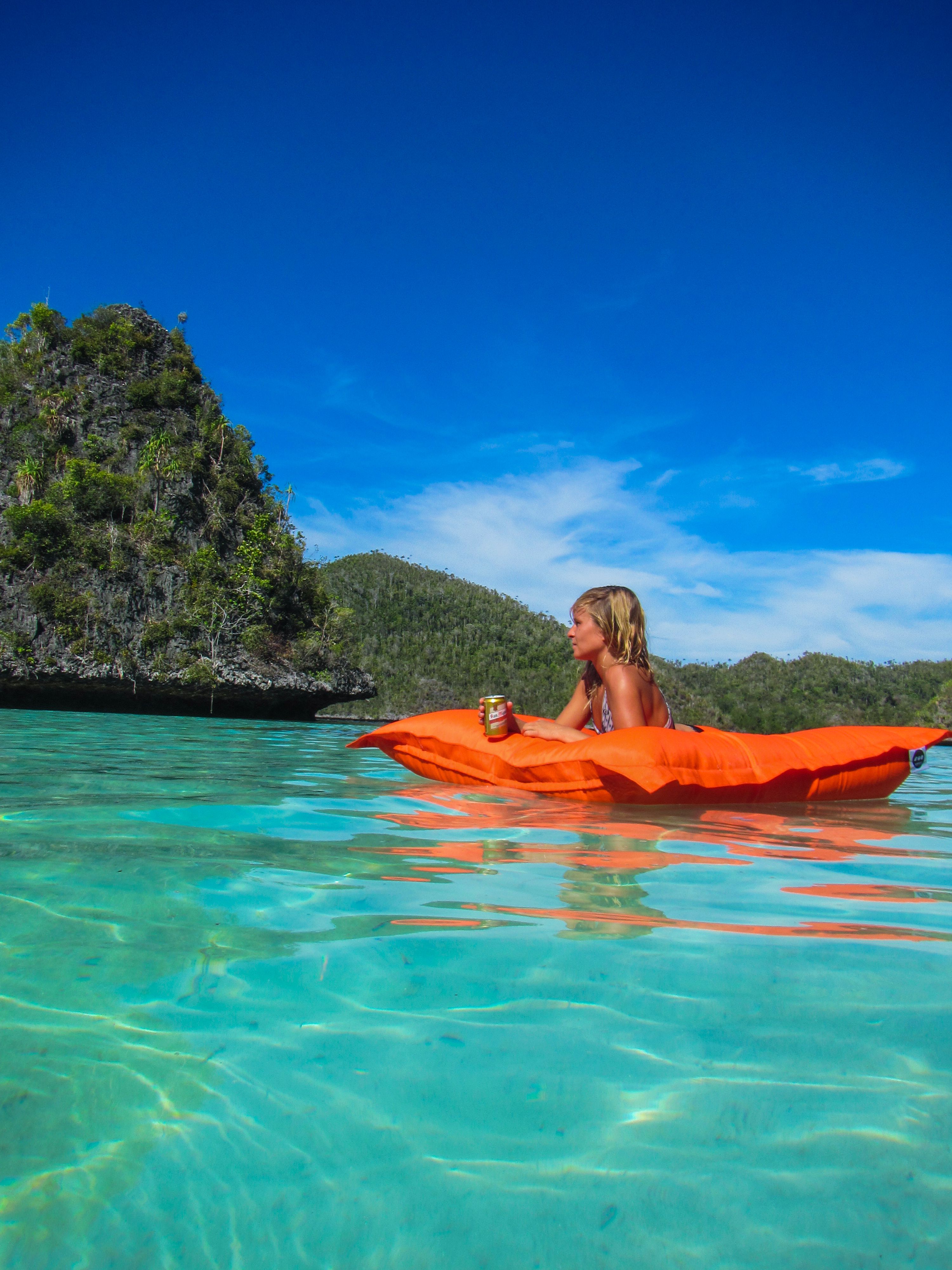 BIG MAMA FLOATING ORANGE 1 — Postimages