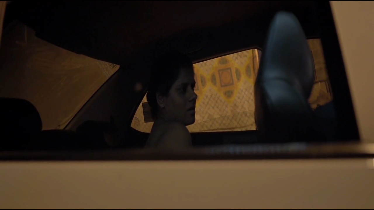 Tikli And Laxmi Bomb scenes 00 01 04 04 Still007 — Postimages