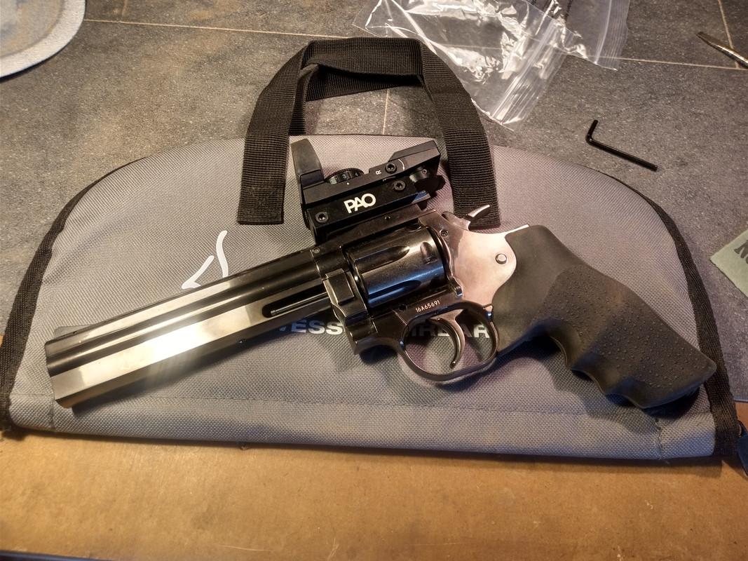 red dot fitted 1 — Postimages