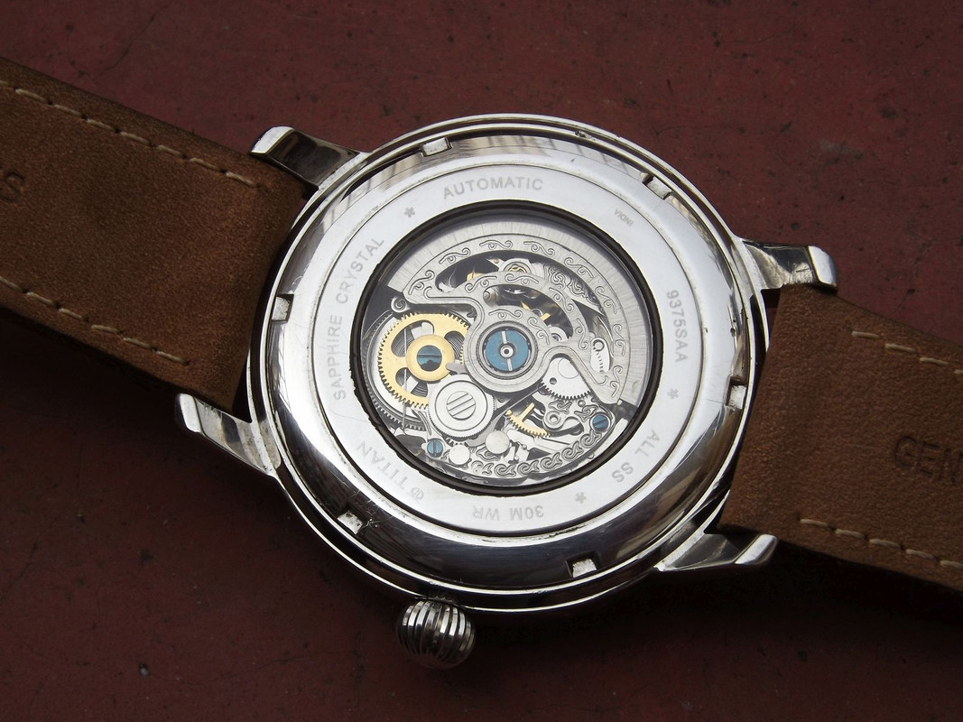 Please identify this movement | WatchUSeek Watch Forums