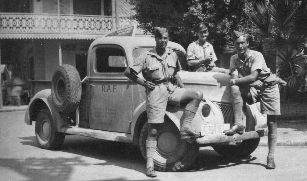 1940 41 Ford pickup RAF — Postimages