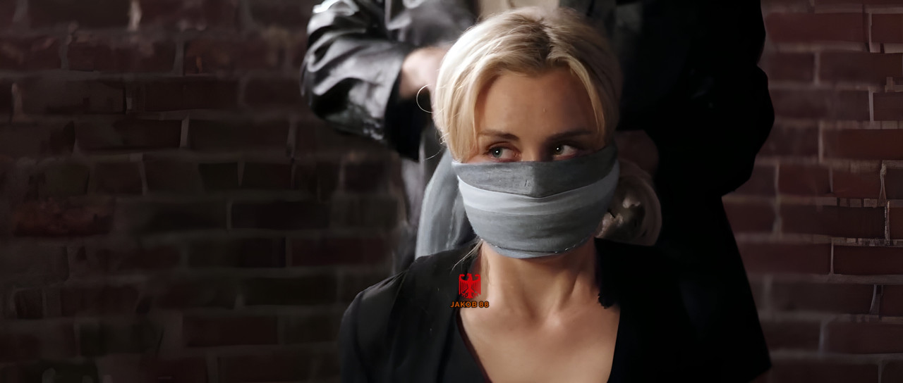 Taylor Schilling 12 Take Me 2017 — Postimages