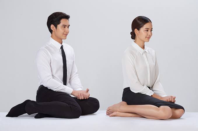 What are the rules about pointing feet in Thailand? : r/Thailand